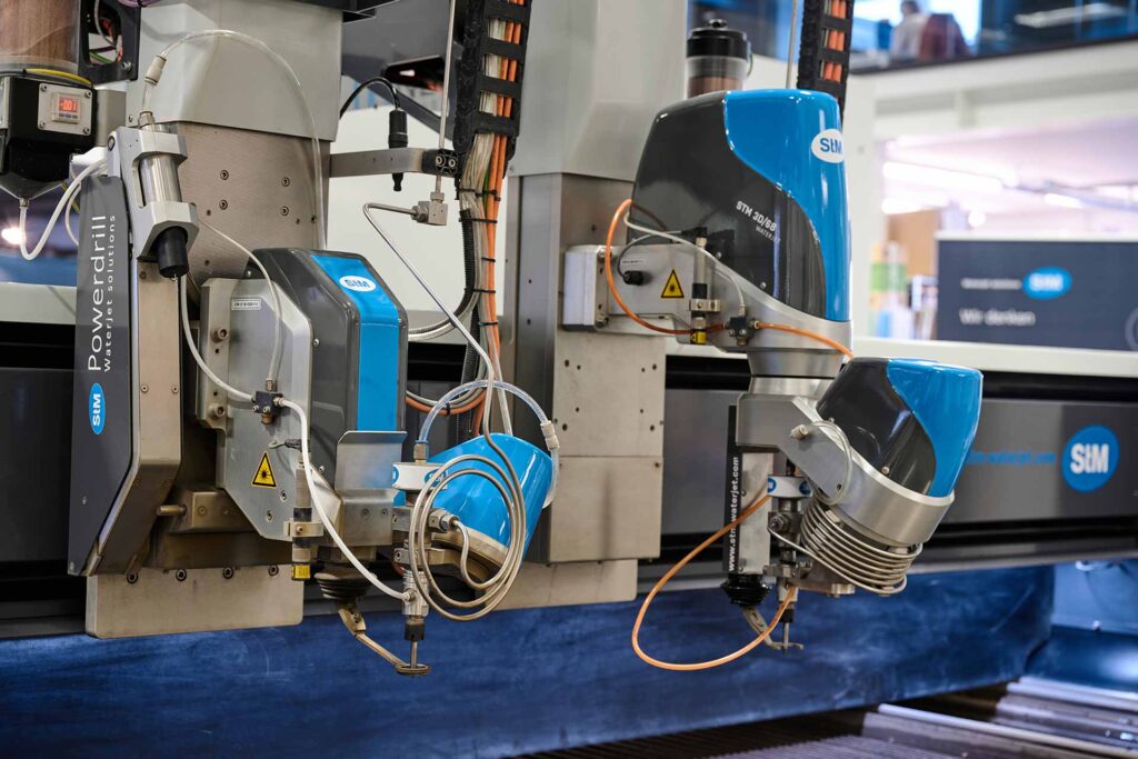 The STM angular error compensation cutting head "STM TAC/12".